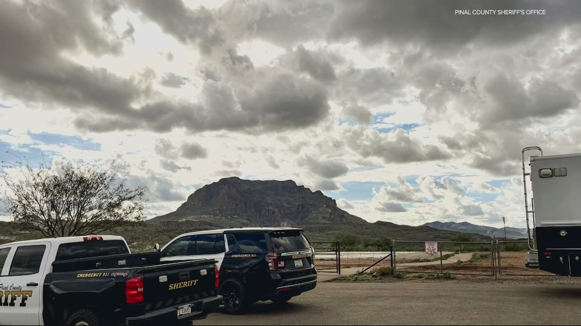 3 reported Oregon women, pilot killed when helicopter hits slackline ...