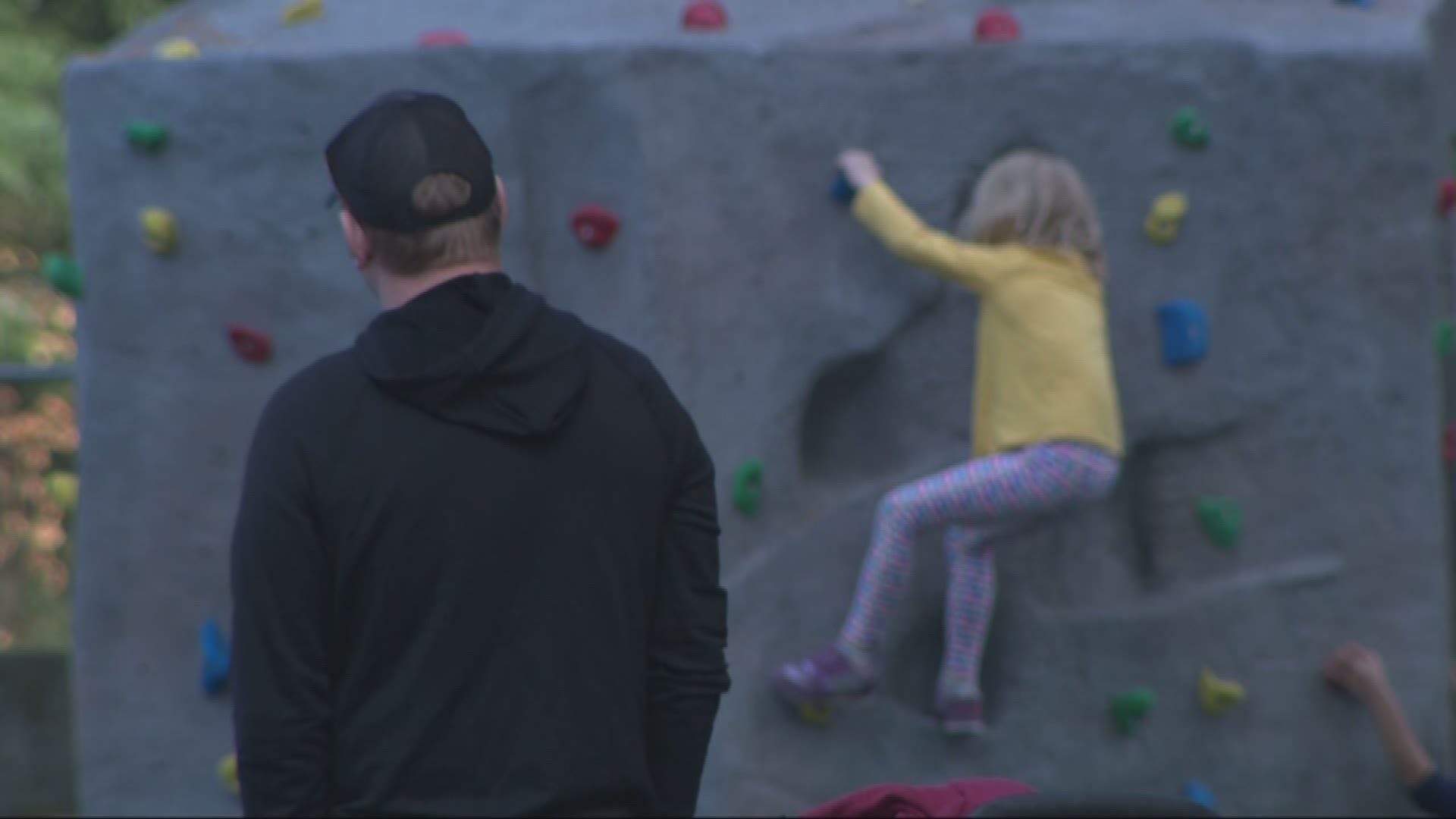 Lents Park gets new life with playground | kgw.com