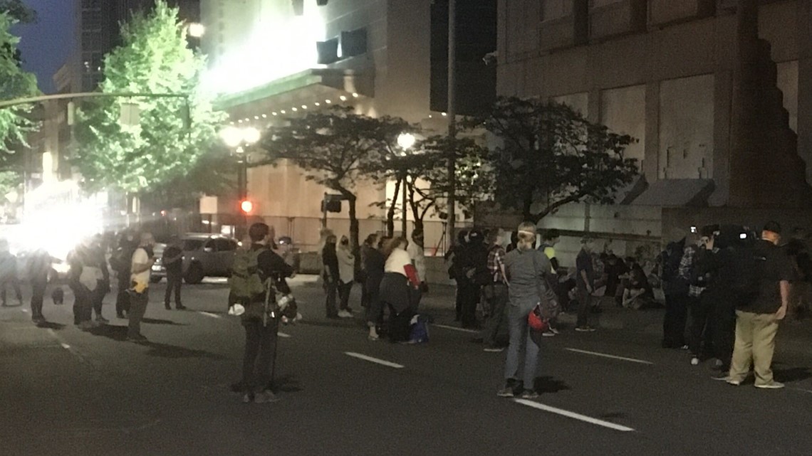 Portland protests: Police arrest 2 outside Justice Center | kgw.com