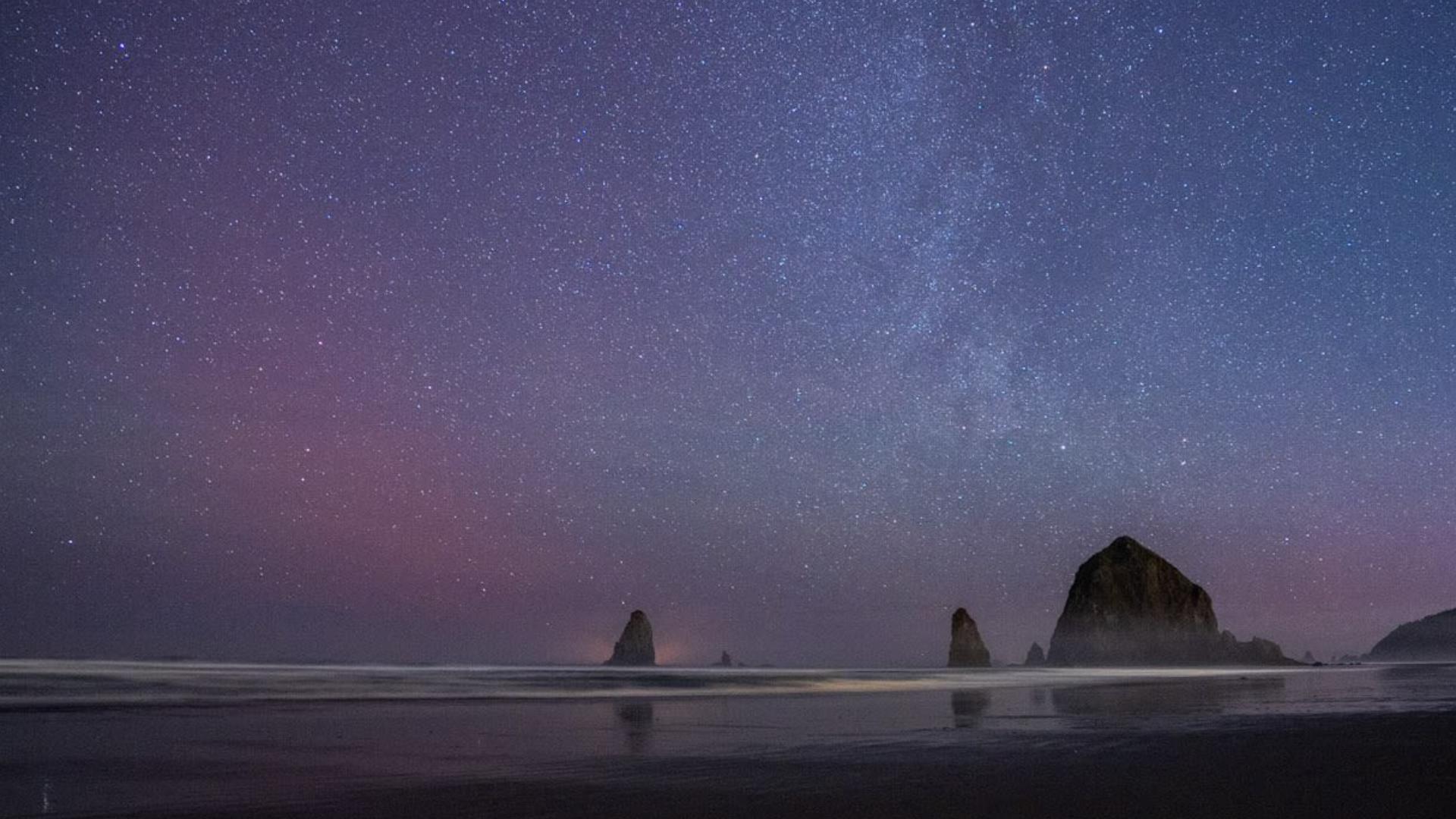 PHOTOS: Northern Lights put on dazzling show across Oregon | kgw.com