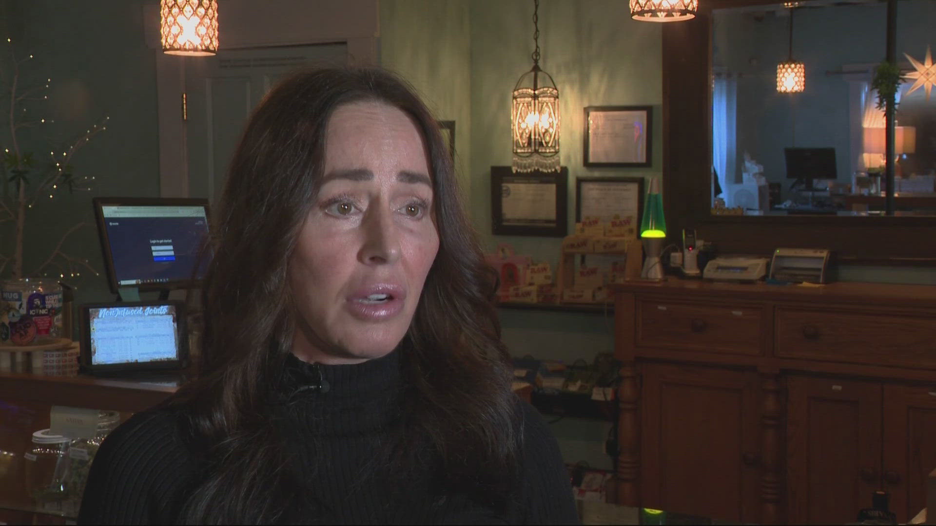 Portland cannabis dispensary robbed at gunpoint, owner says employees ...