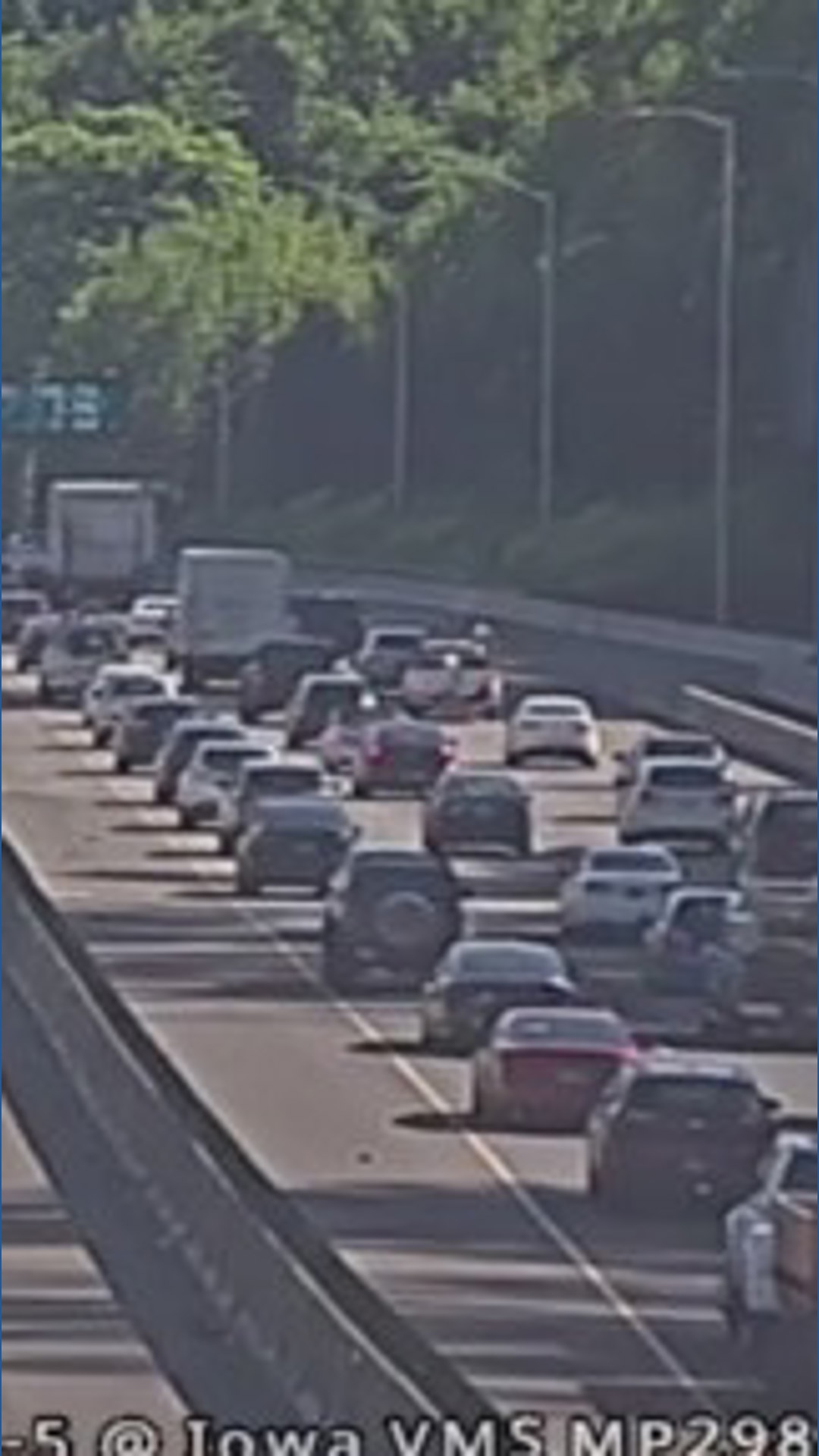 Crash closes Interstate 5 northbound lanes south of downtown Portland ...