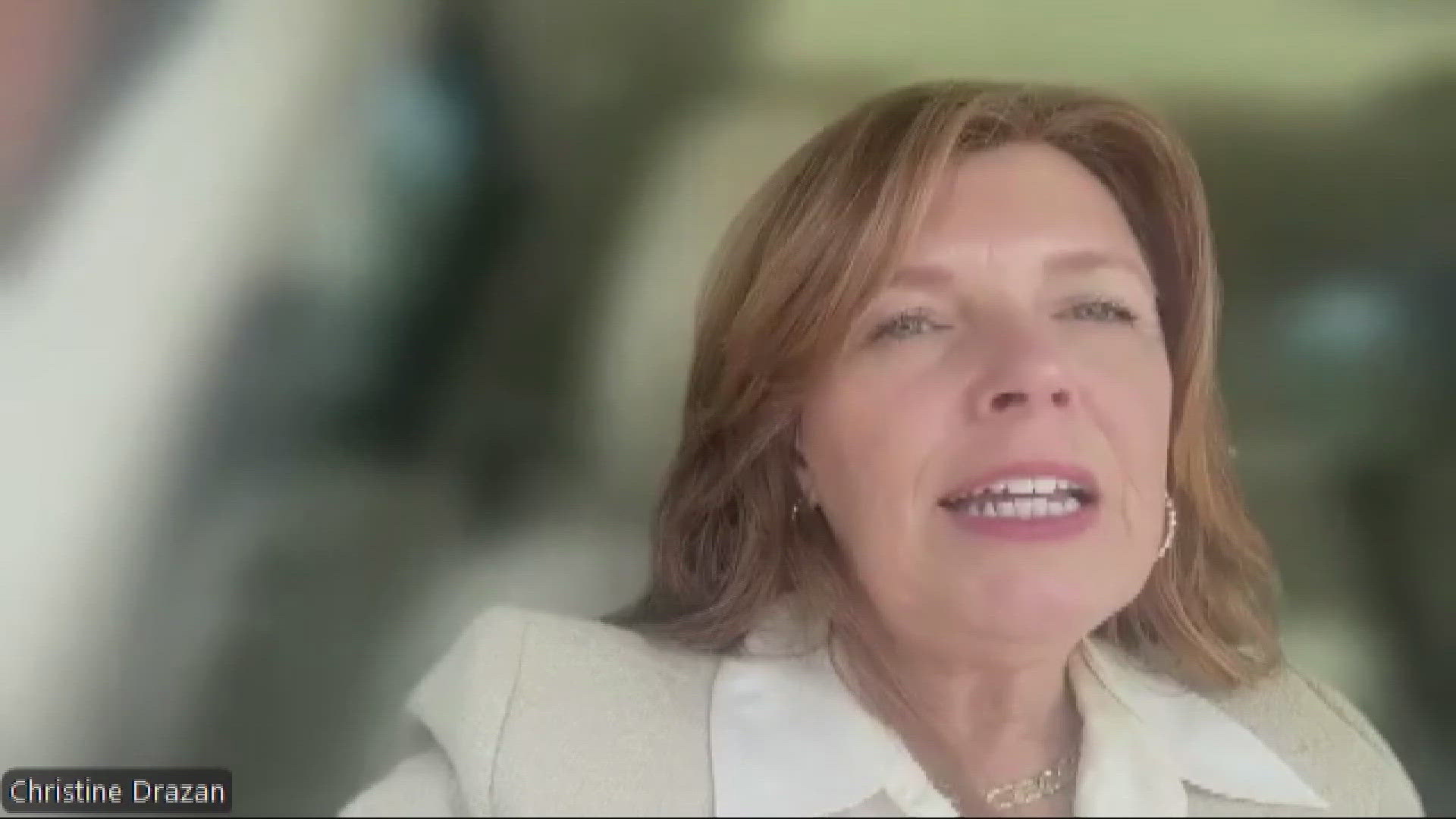 Airplane door plugs vs. plug doors: What's the difference? | kgw.com