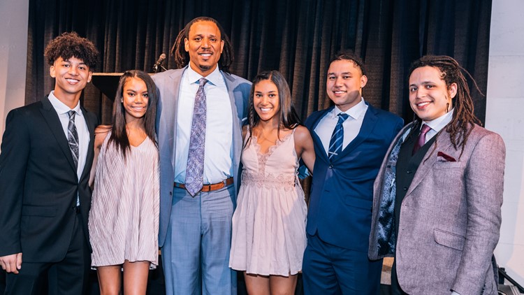 Former Blazer Brian Grant opens up in new book about his life | kgw.com