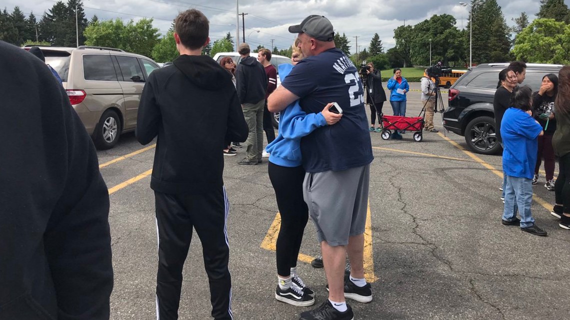 Parents reunite with kids after armed student arrives at Parkrose HS ...