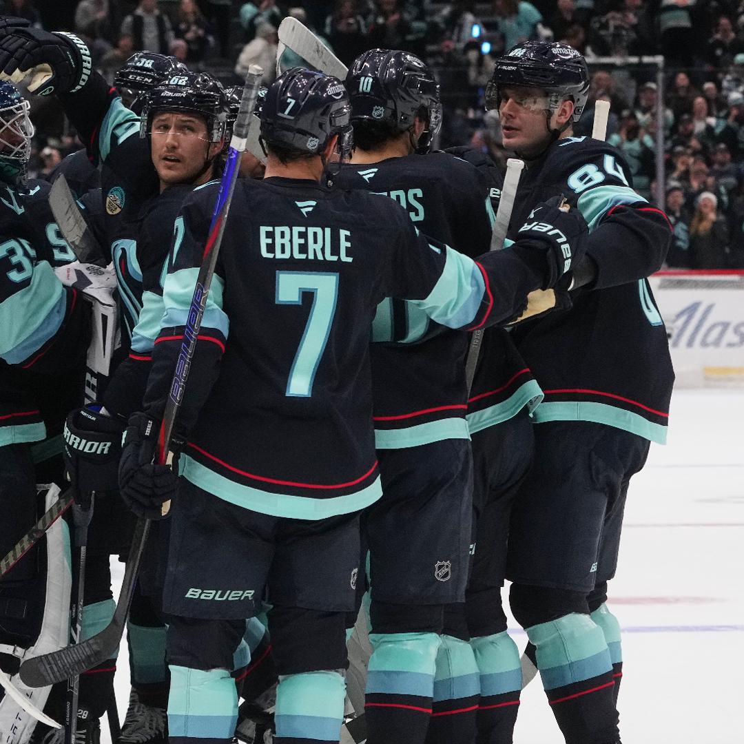 Red-hot Grubauer backstops streaking Kraken to 5-1 win over Flames ...