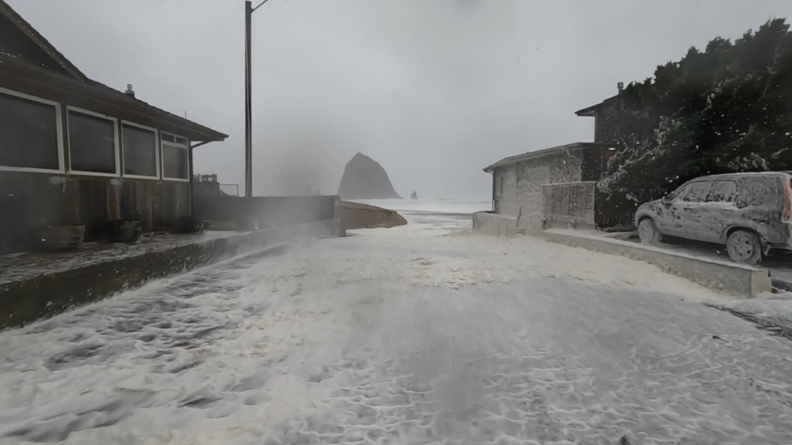 High winds, waves and flooding slam the Oregon coast | kgw.com