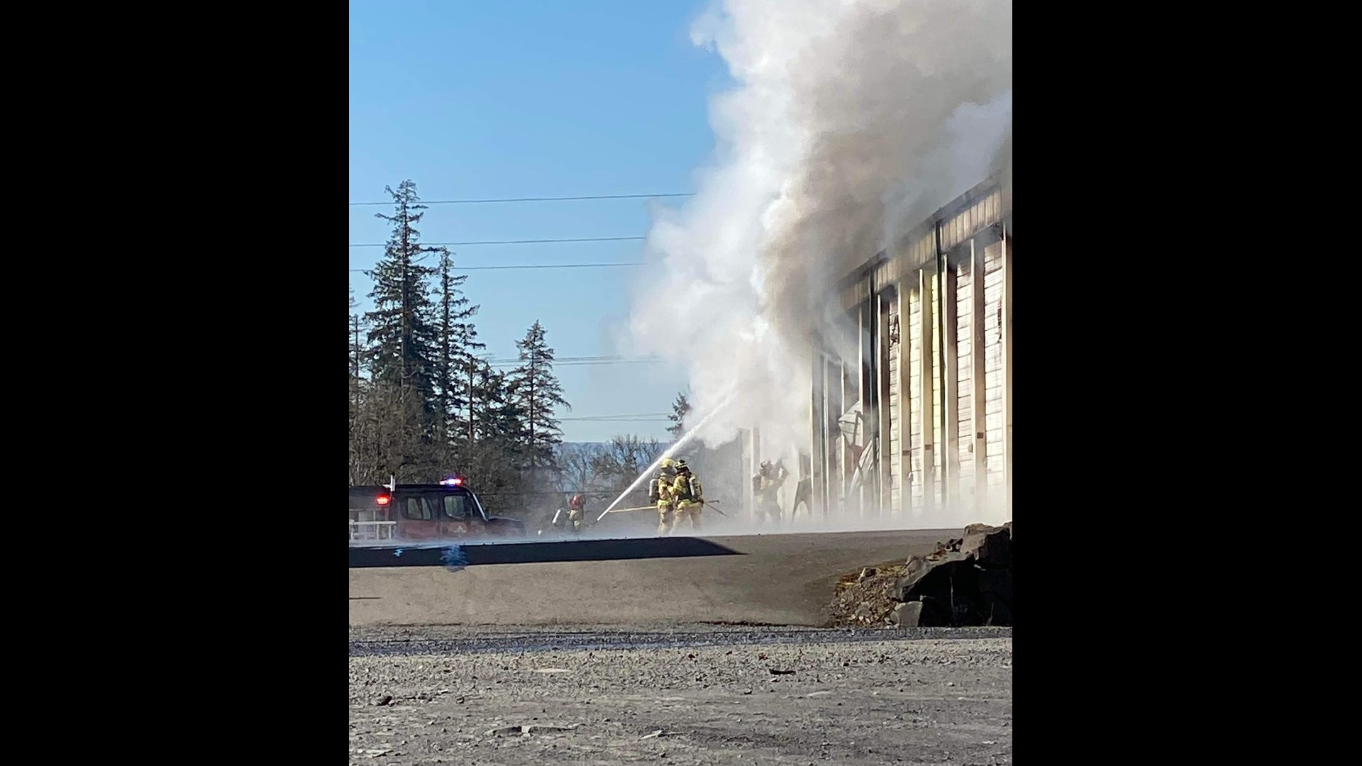 Firefighter injured battling St. Helens storage unit fire | kgw.com