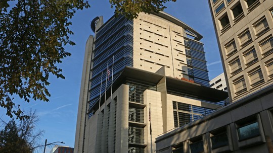 Aequitas trial: Corporate jets, misleading claims, infighting | kgw.com