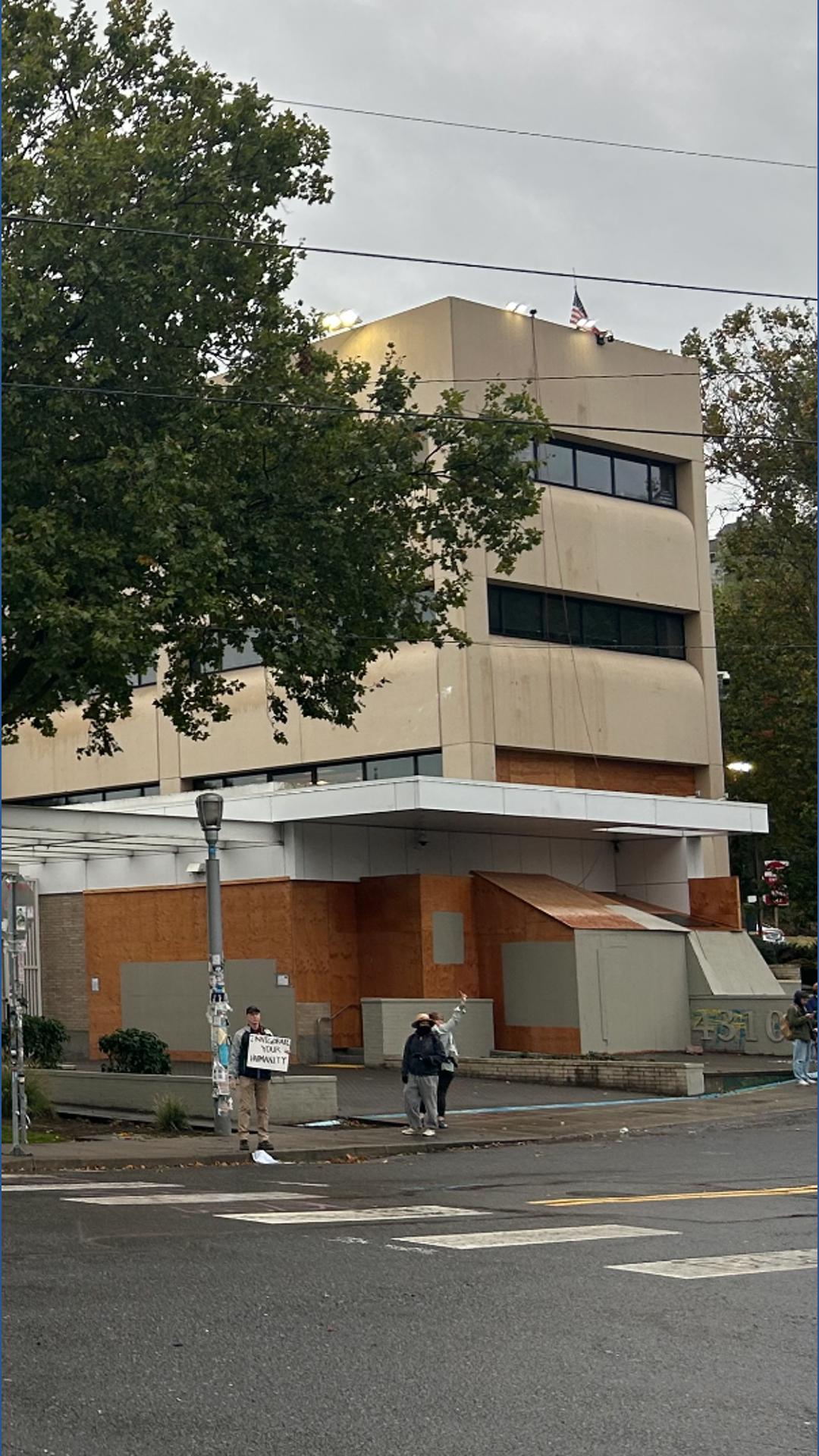 Portland mayor considers taking over ICE facility's lease | kgw.com