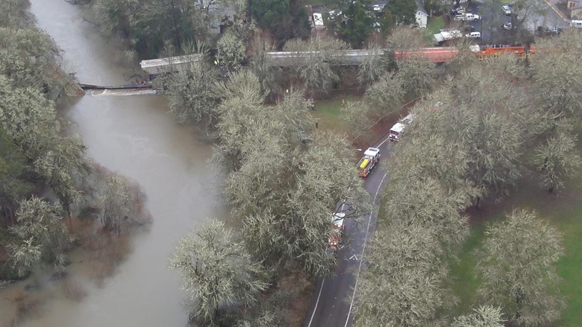 Trestle collapses under freight train in Corvallis | kgw.com