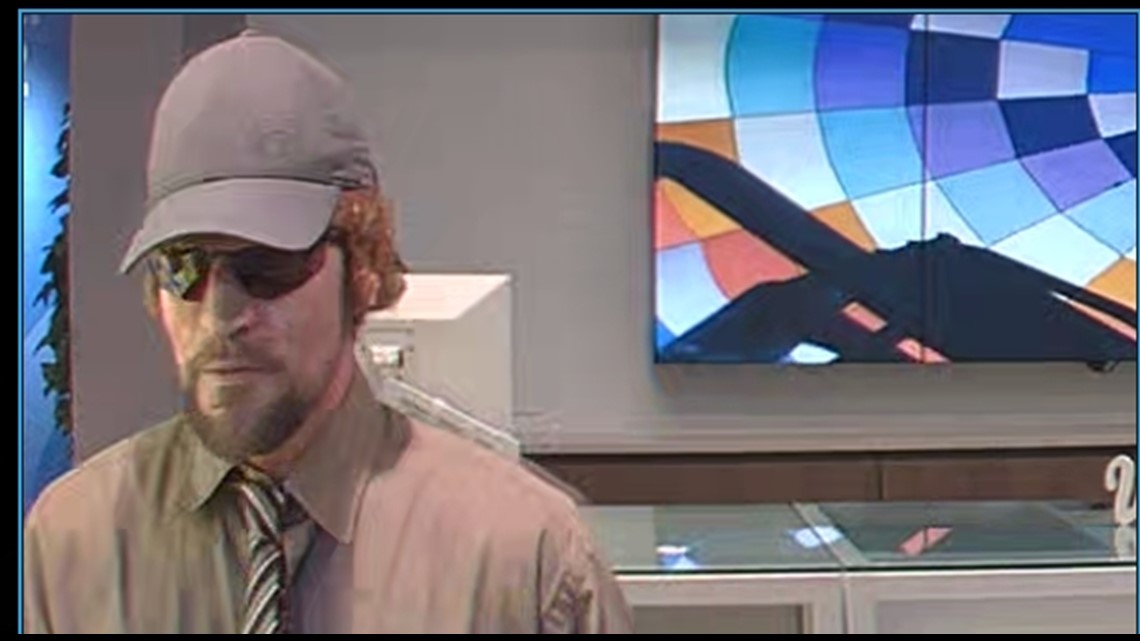 Tualatin police search for bank robber who wore orange wig | kgw.com