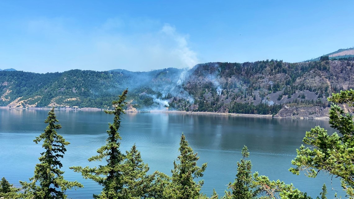Firefighters work to keep Tunnel 5 wildfire from growing | kgw.com