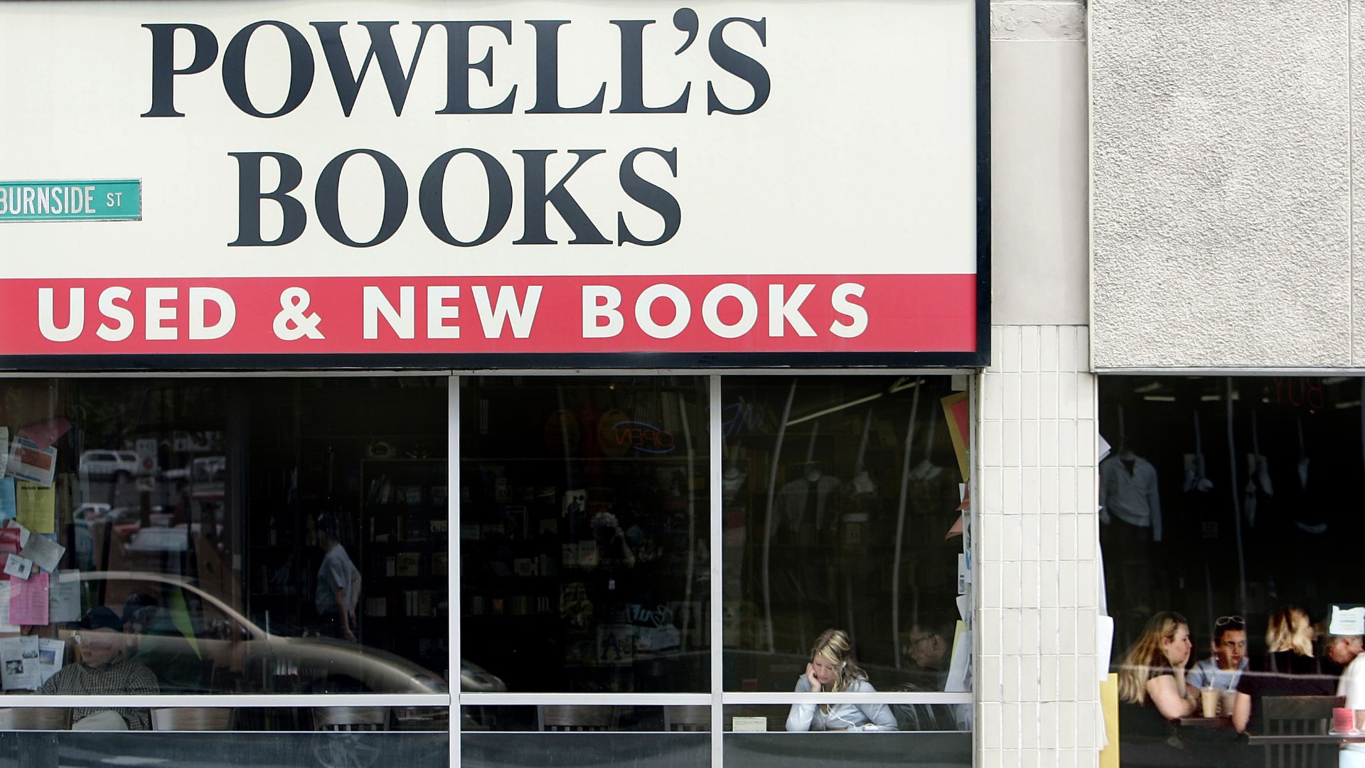 Powell’s Books to host Portland warehouse sale | kgw.com