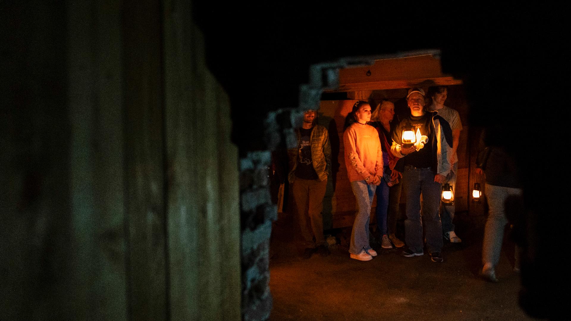 As Halloween approaches, tourists seek out spooky tours | kgw.com