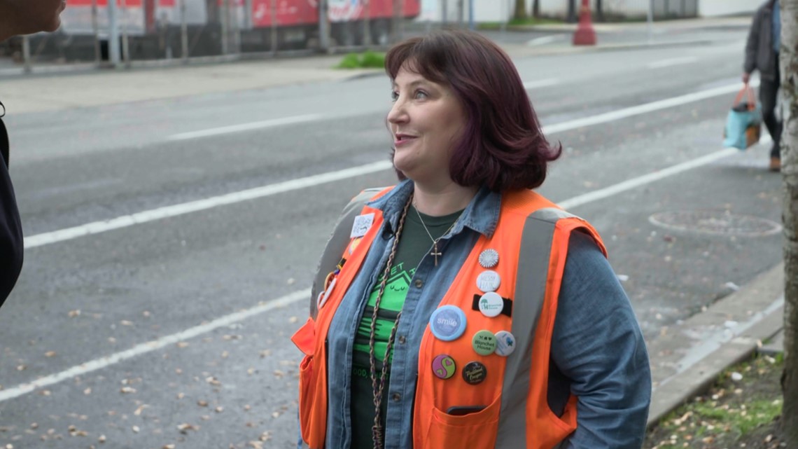 Once homeless, Portland outreach worker helps others in Old Town | kgw.com