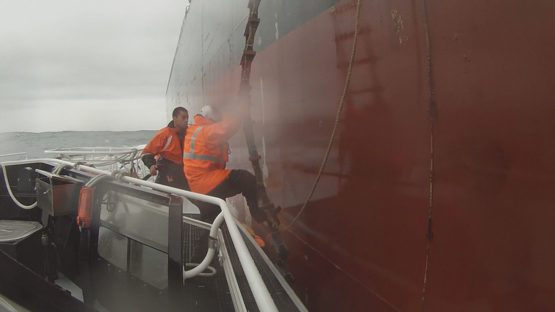 Columbia Bar Pilots learn from Baltimore bridge collapse | kgw.com