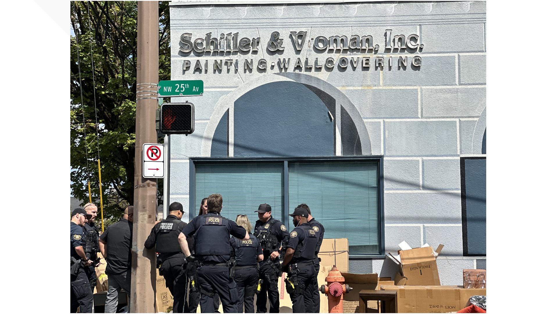 'Free' sign at Portland warehouse draws crowd, leads to arrest | kgw.com