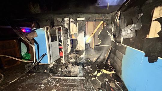 Fire crews put out early morning house fire in Oregon City | kgw.com