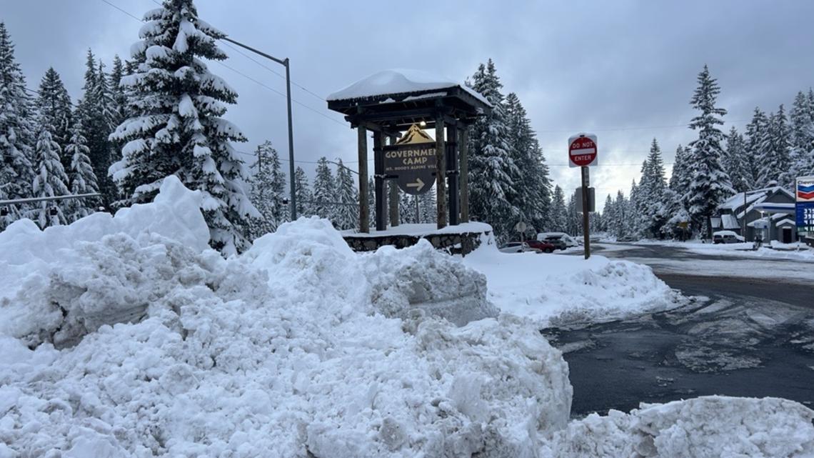 Winter storm warning in the Cascades with first big snowfall | kgw.com