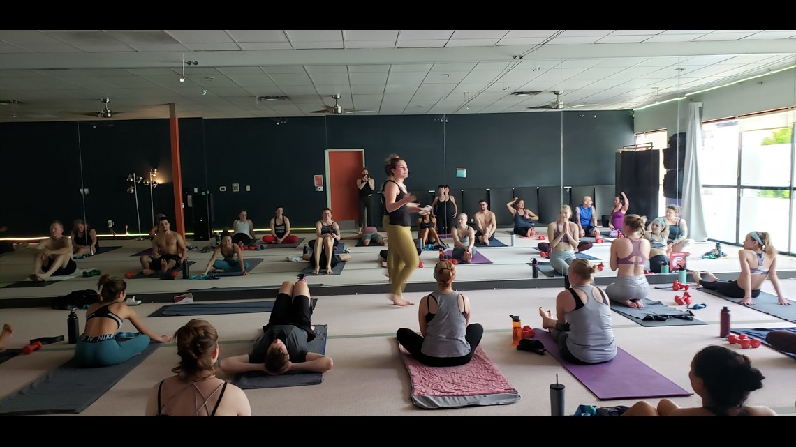 8 social distancing workouts to exercise with Oregon gyms | kgw.com