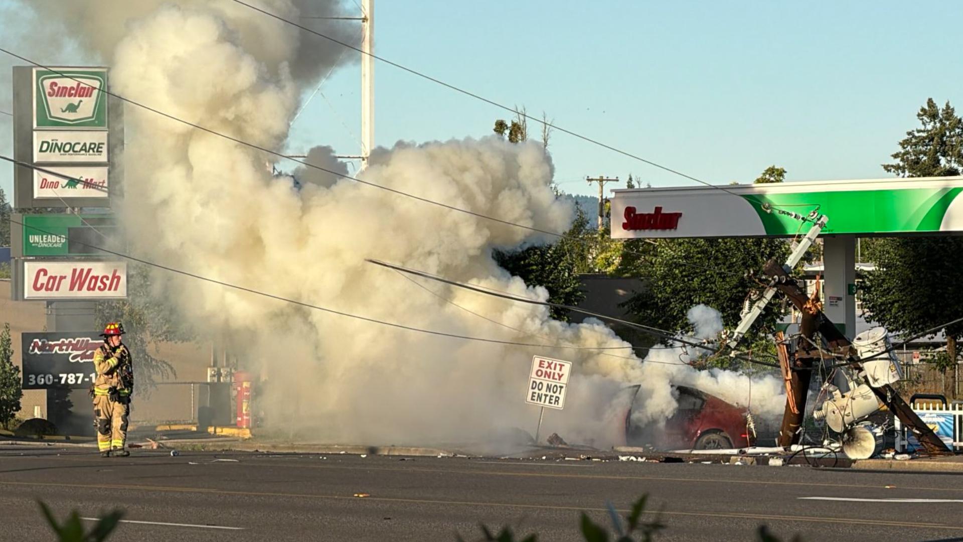 Crash in Vancouver closes Highway 99, downs powerline pole, sends ...