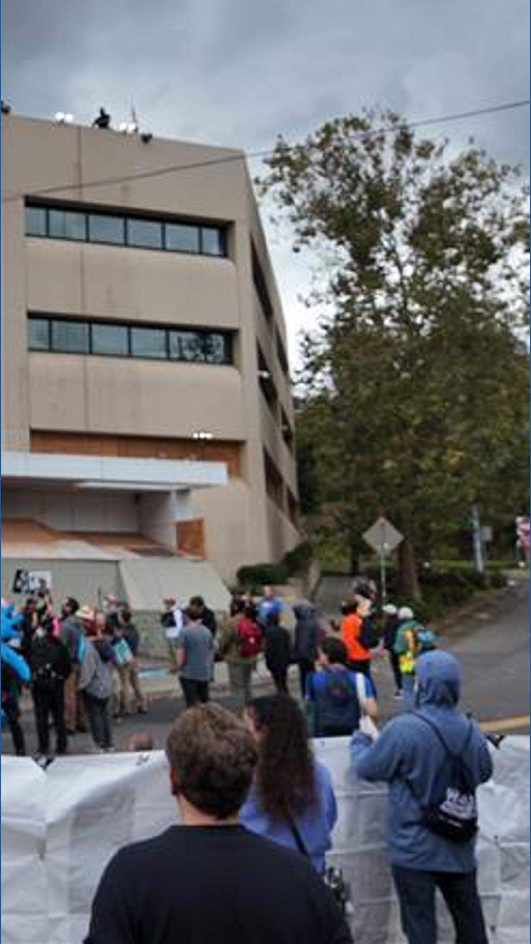 Feds use tear gas on protesters at Portland ICE facility Saturday | kgw.com