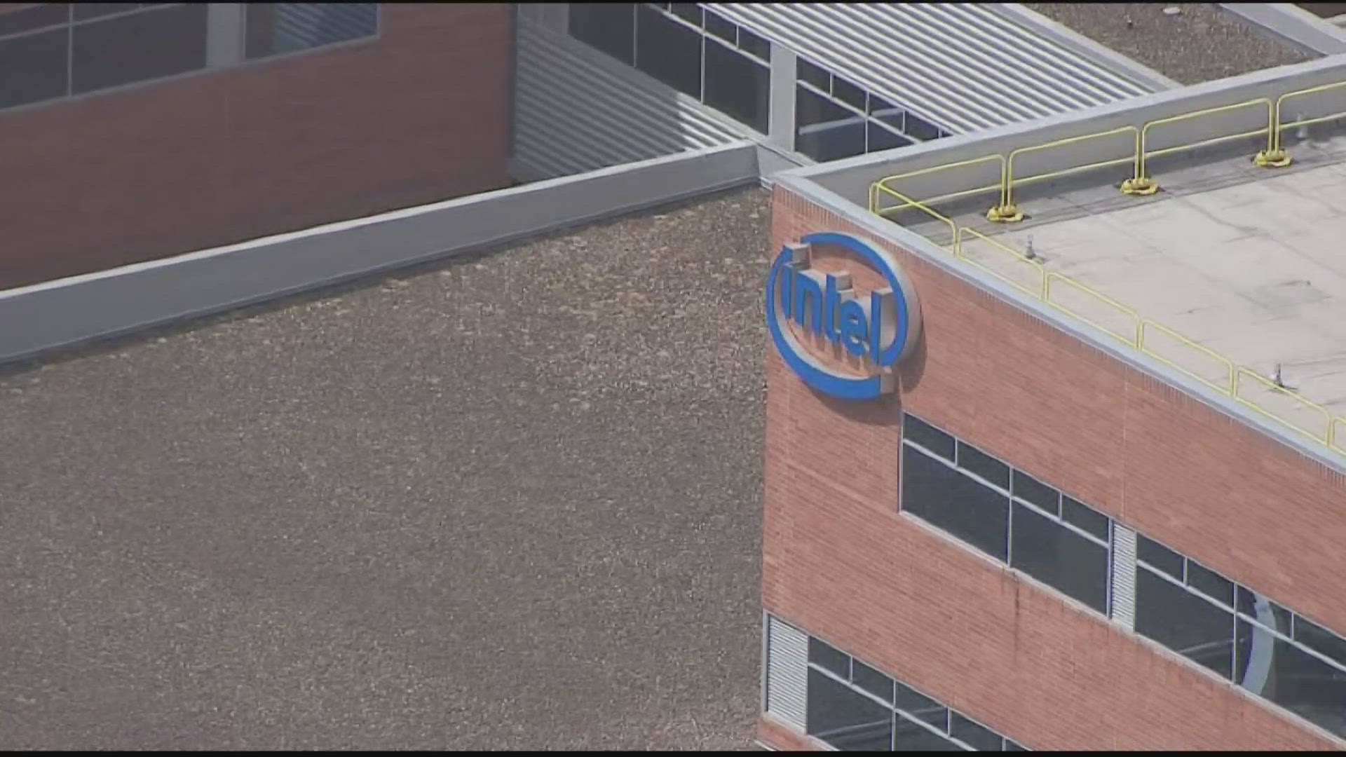 Layoffs at Intel, Portland General Electric spark economic concerns ...