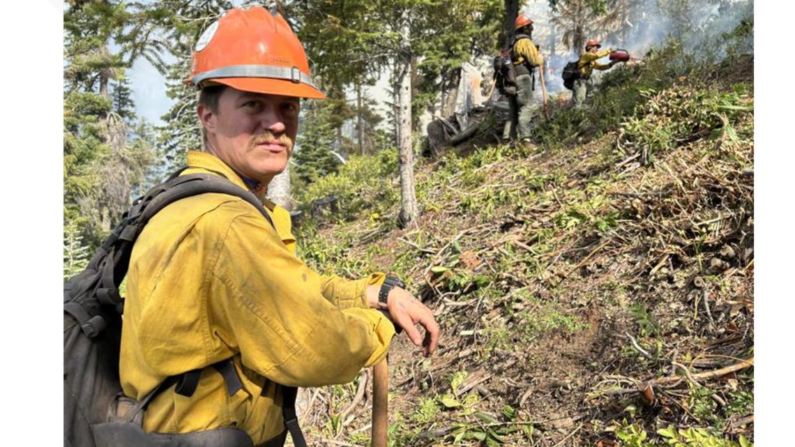 Oregon hotshot firefighter hit by falling tree on Emigrant Fire | kgw.com