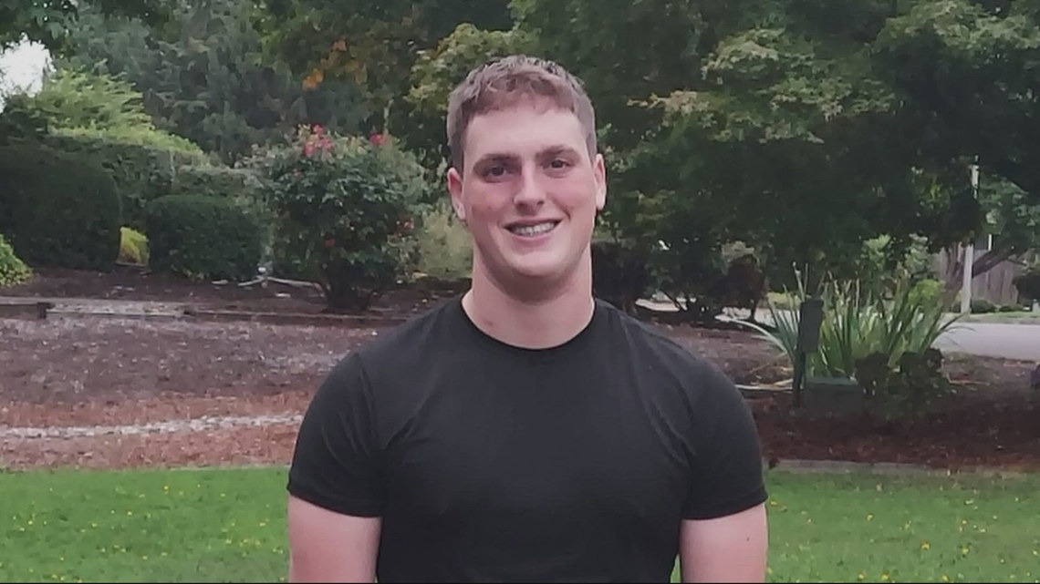 Skyview High School mourns death of football player | kgw.com