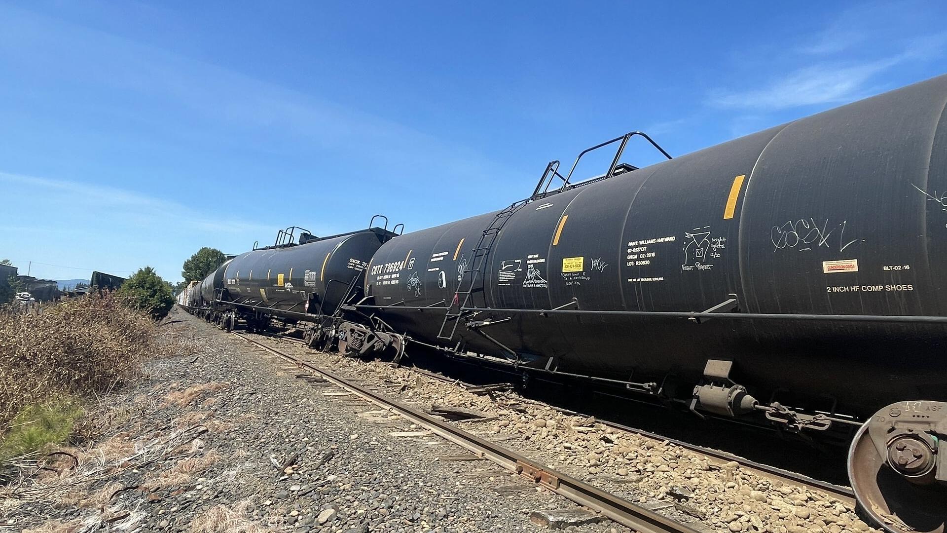 North Plains train derailment causes traffic delays | kgw.com