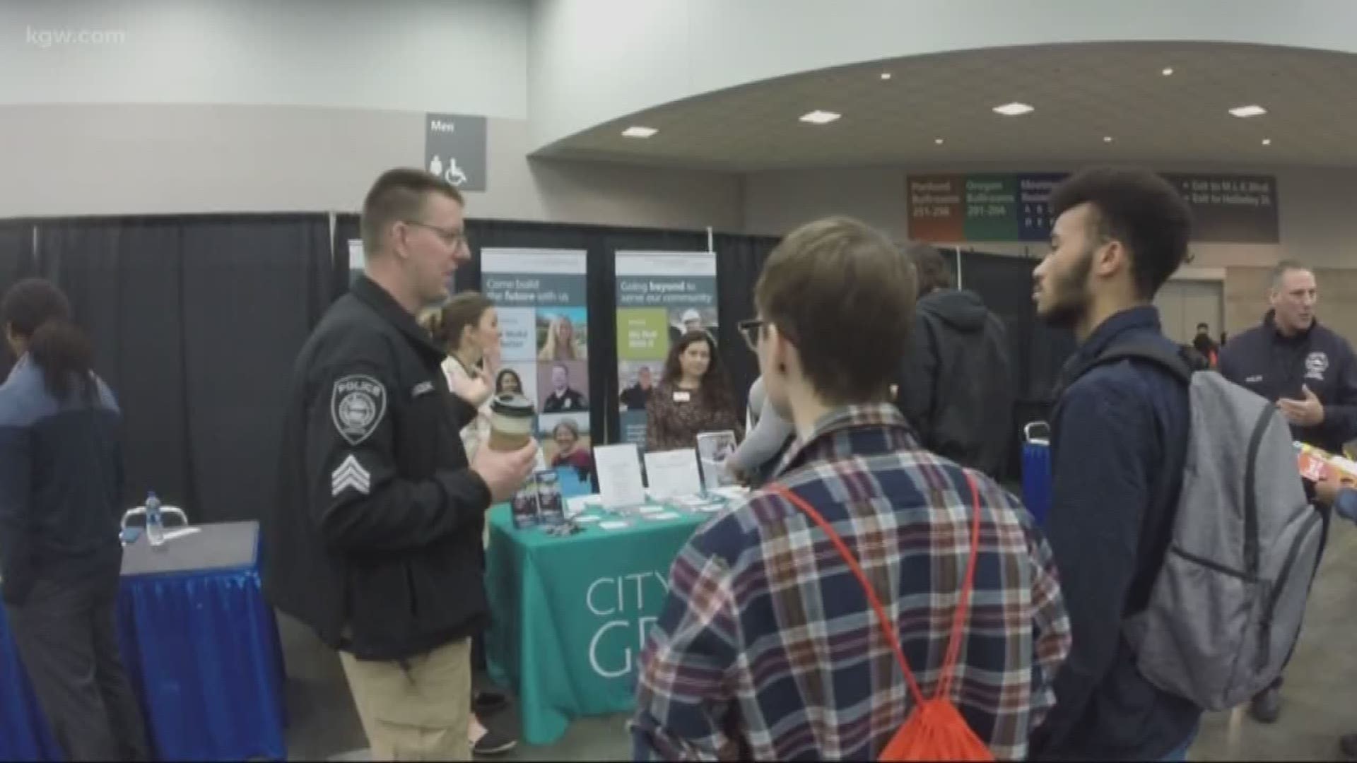 Job fair helps teens connect with area employers | kgw.com