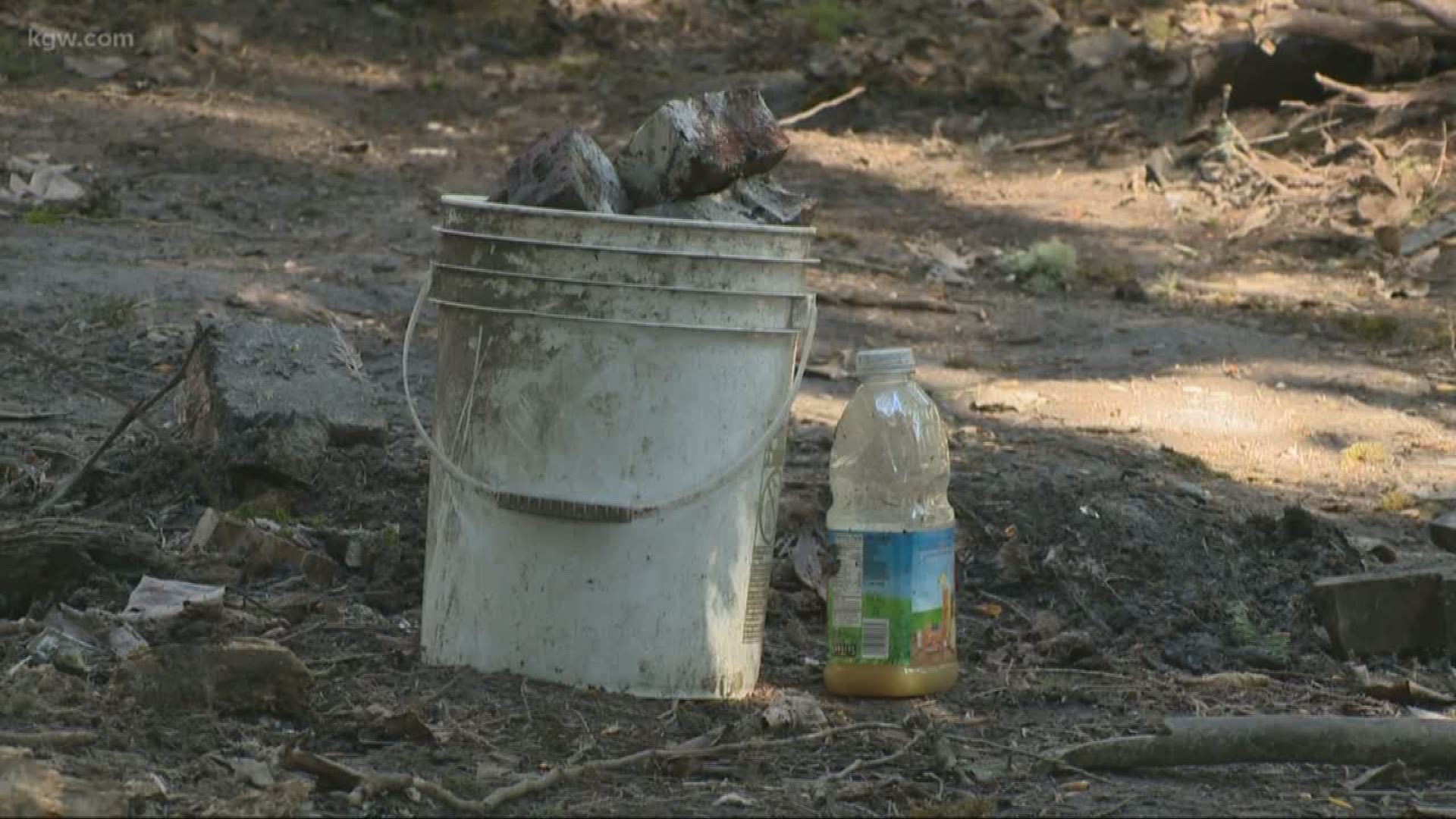 Homeowner pays crew to pick up homeless trash | kgw.com