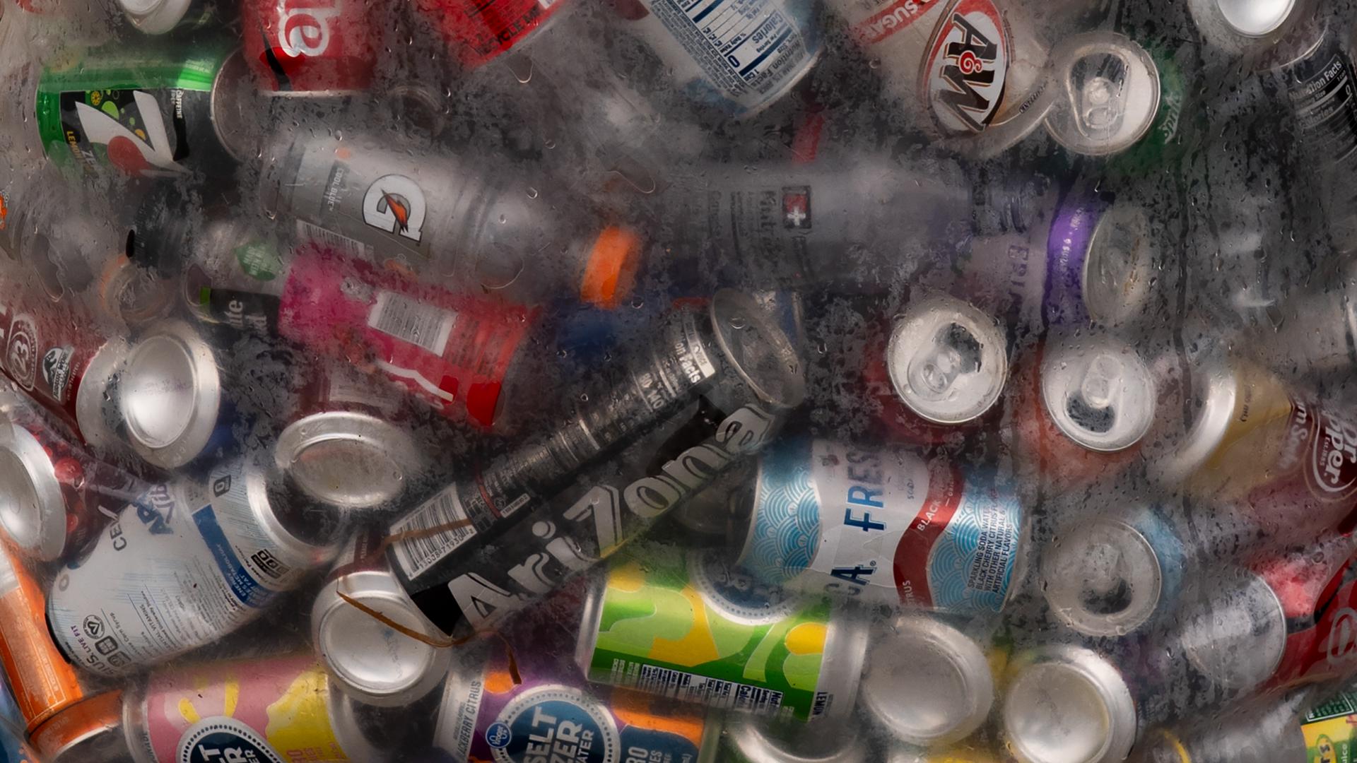 Oregon lawmakers OK changes to landmark bottle redemption law | kgw.com