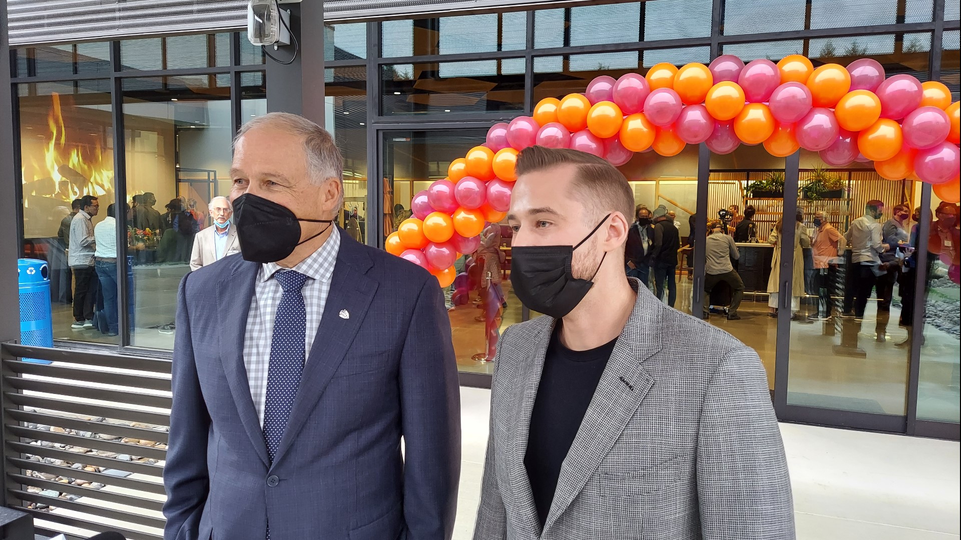 Inslee visits new Vancouver headquarters of biotech company Absci | kgw.com