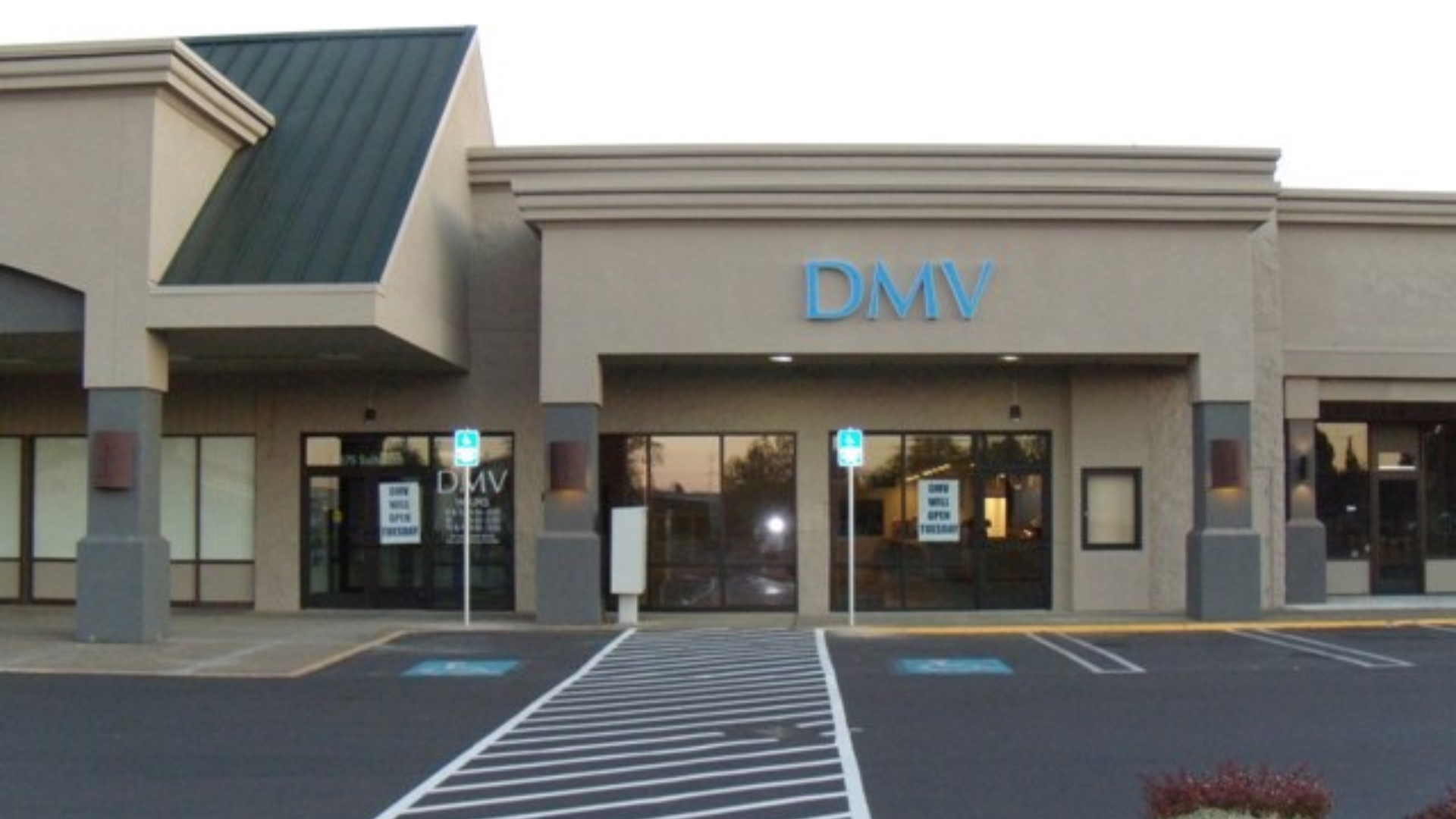 Woodburn DMV reopens after repairs from water damage | kgw.com