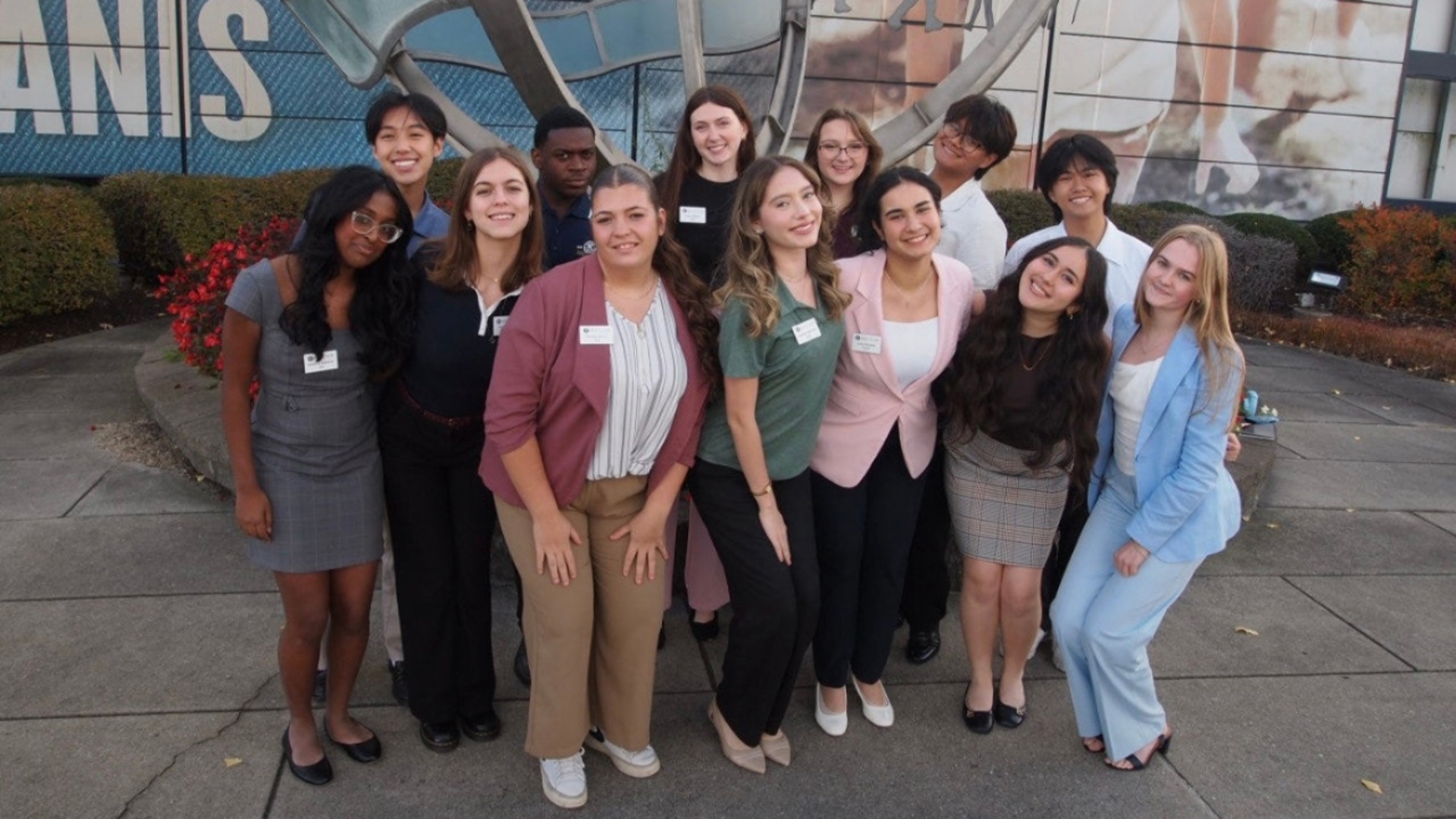 Woodburn High senior to ride on float in Rose Parade on New Year's Day ...