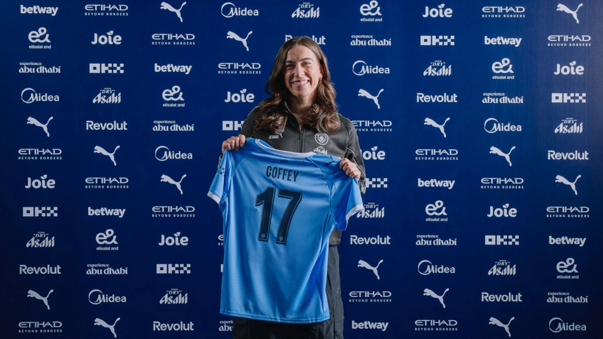 Portland Thorns transfer Sam Coffey to Manchester City | kgw.com