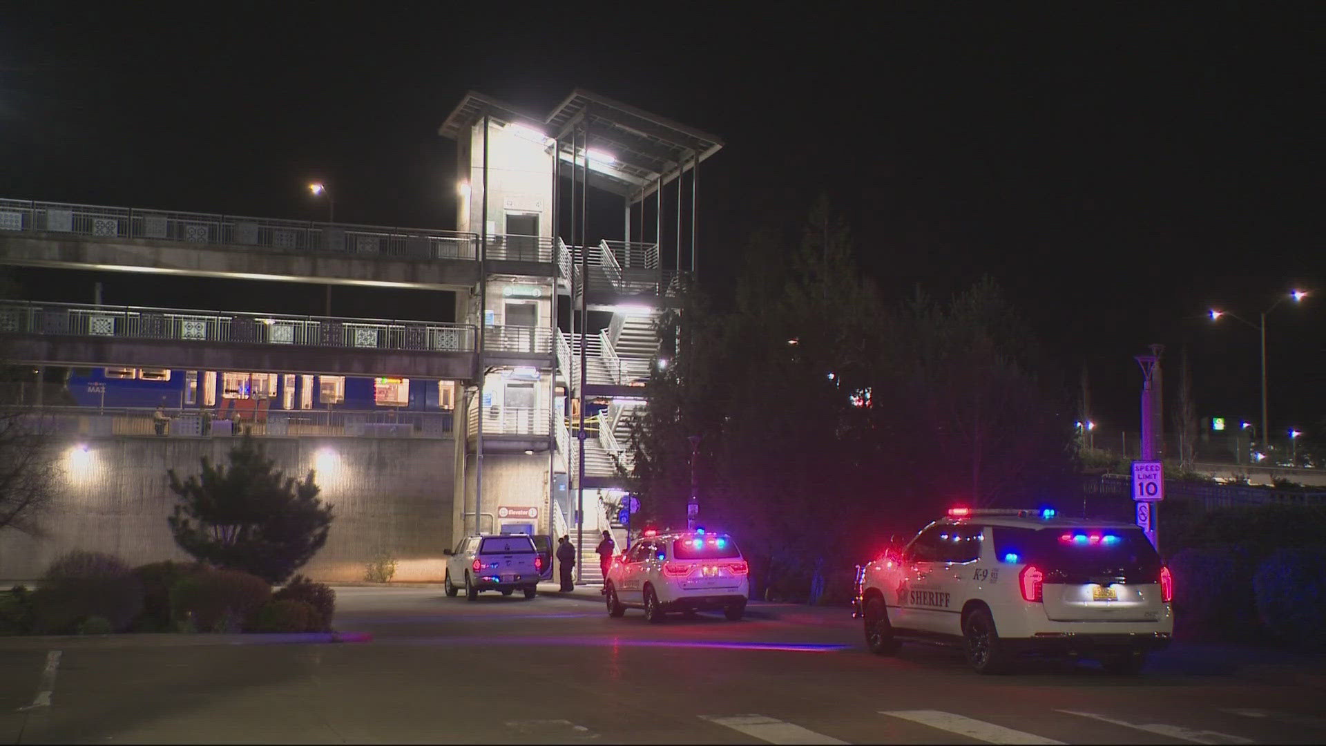 Juveniles arrested after shooting at Clackamas Town Center MAX Station ...