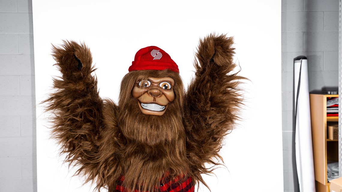 Trail Blazers unveil new Bigfoot mascot Douglas Fur | kgw.com