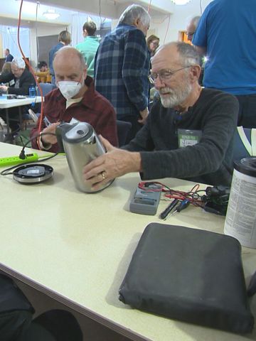 Fixing what's broken: At Portland's Repair PDX, community mends more ...