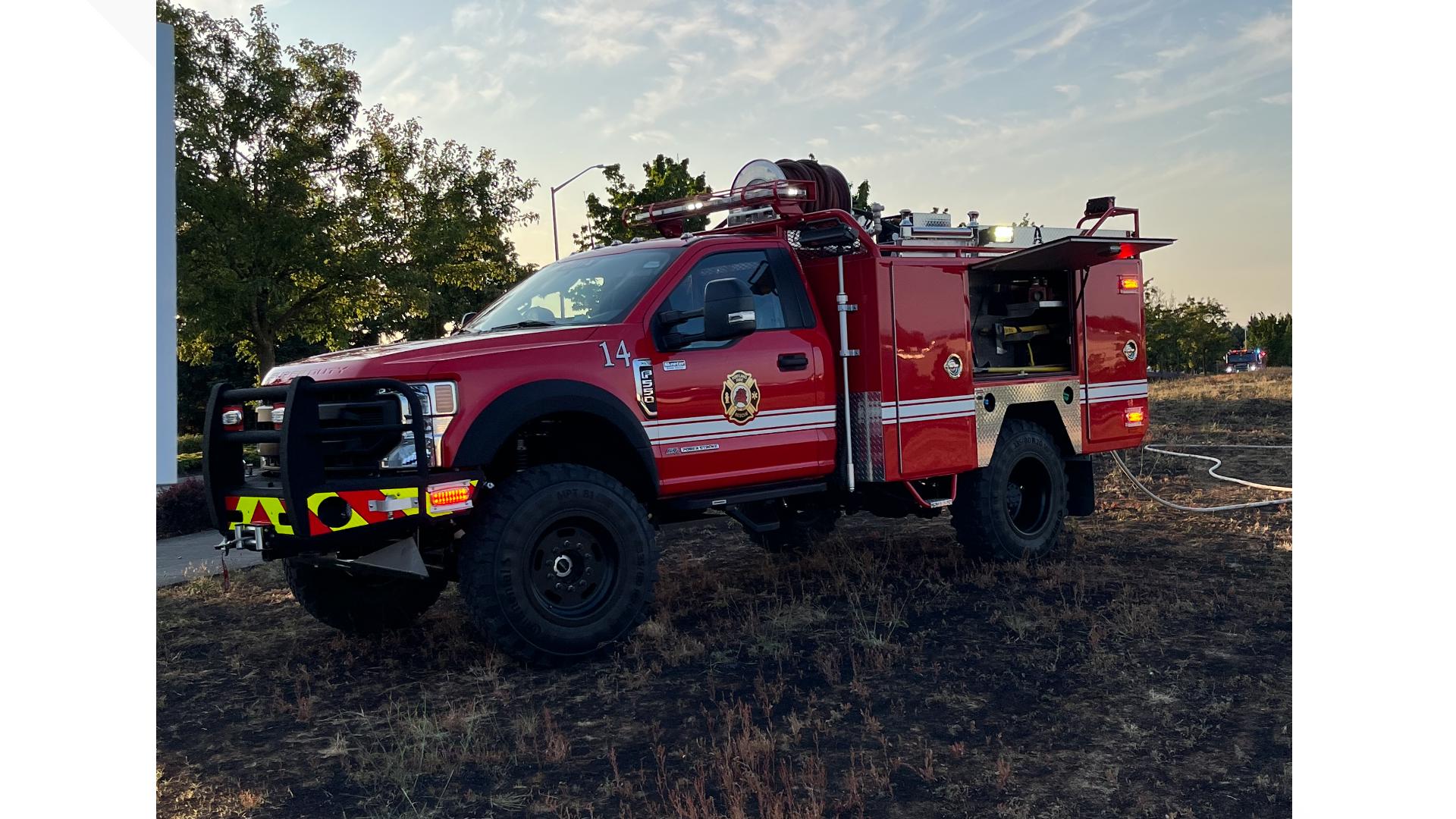 Crews respond to grass fire behind Cintas in North Portland | kgw.com