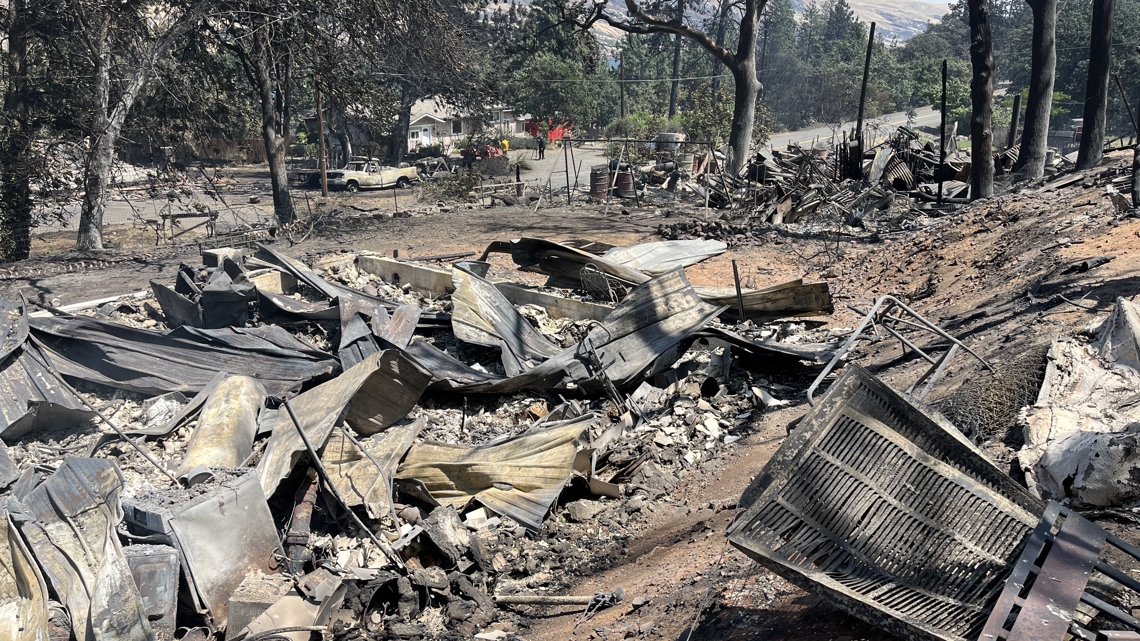 Rowena Fire destroys at least 20 homes, leaving residents devastated ...