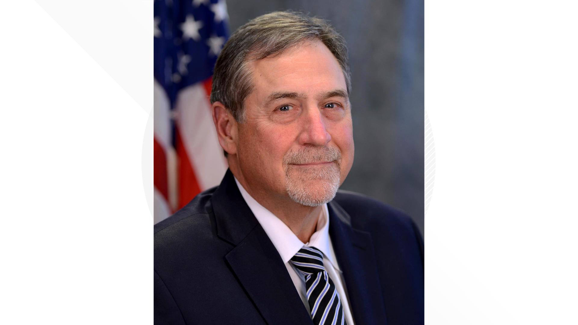 Former Census Bureau director John Thompson dies at his home in Bend ...