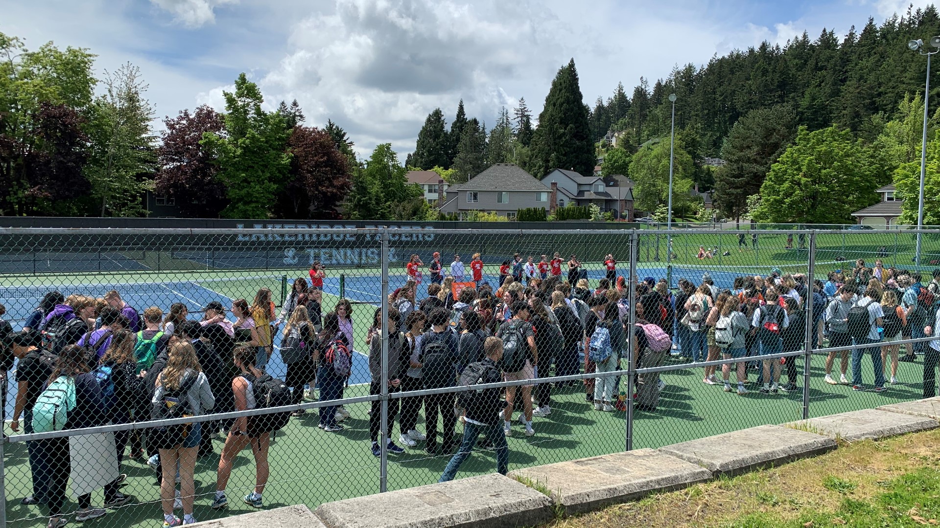 Few Oregon schools have opted to ban guns on campuses | kgw.com