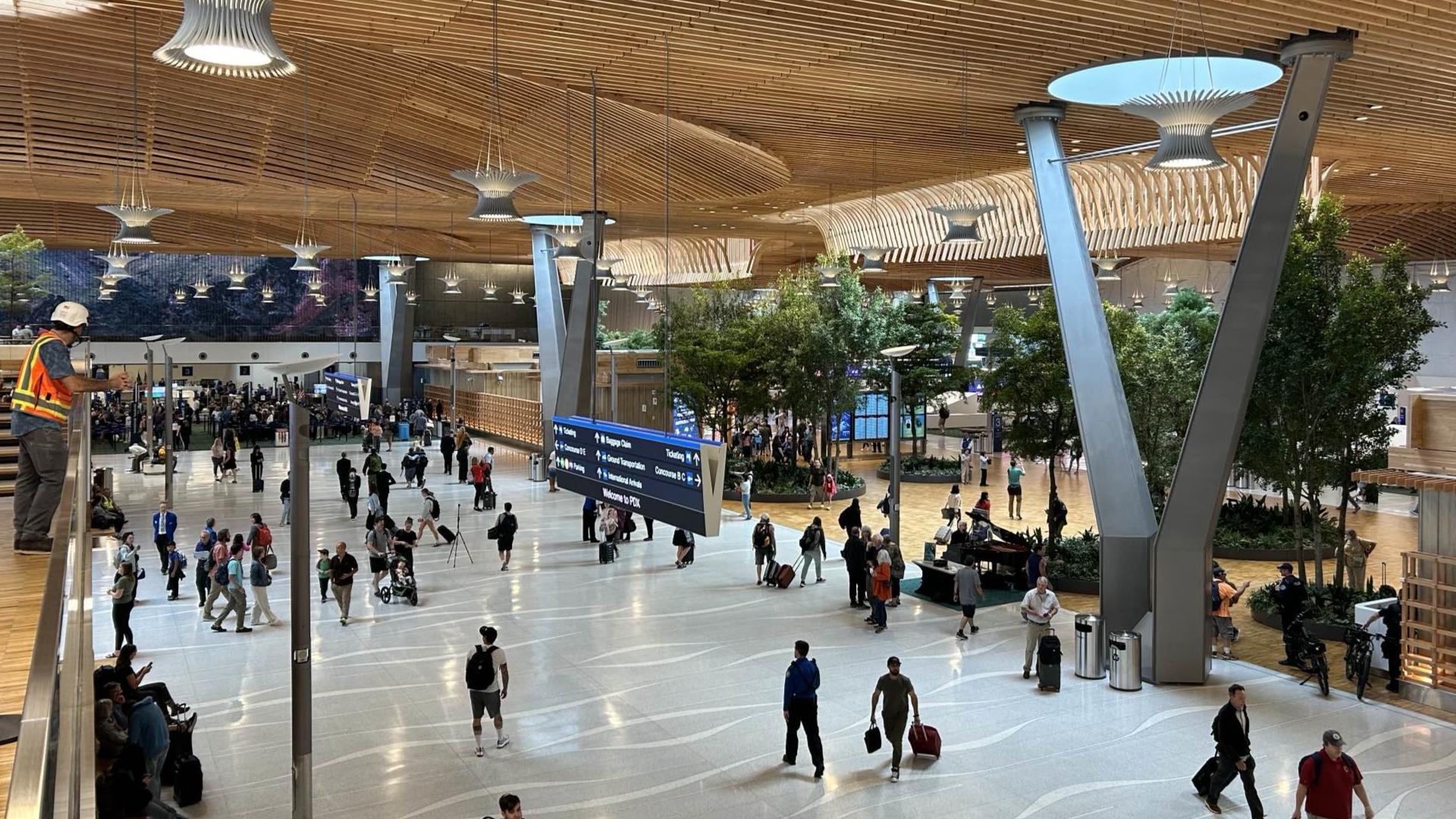Rave reviews for Portland airport main terminal on first day | kgw.com