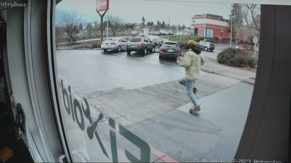 Video shows moments before deadly Portland police shooting near Mall ...