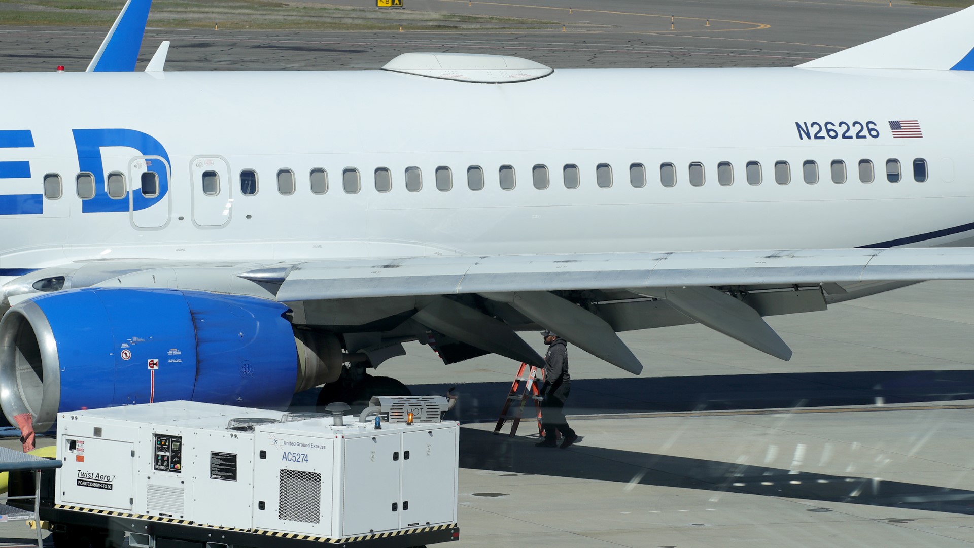 Boeing plane found to have missing panel after flight | kgw.com