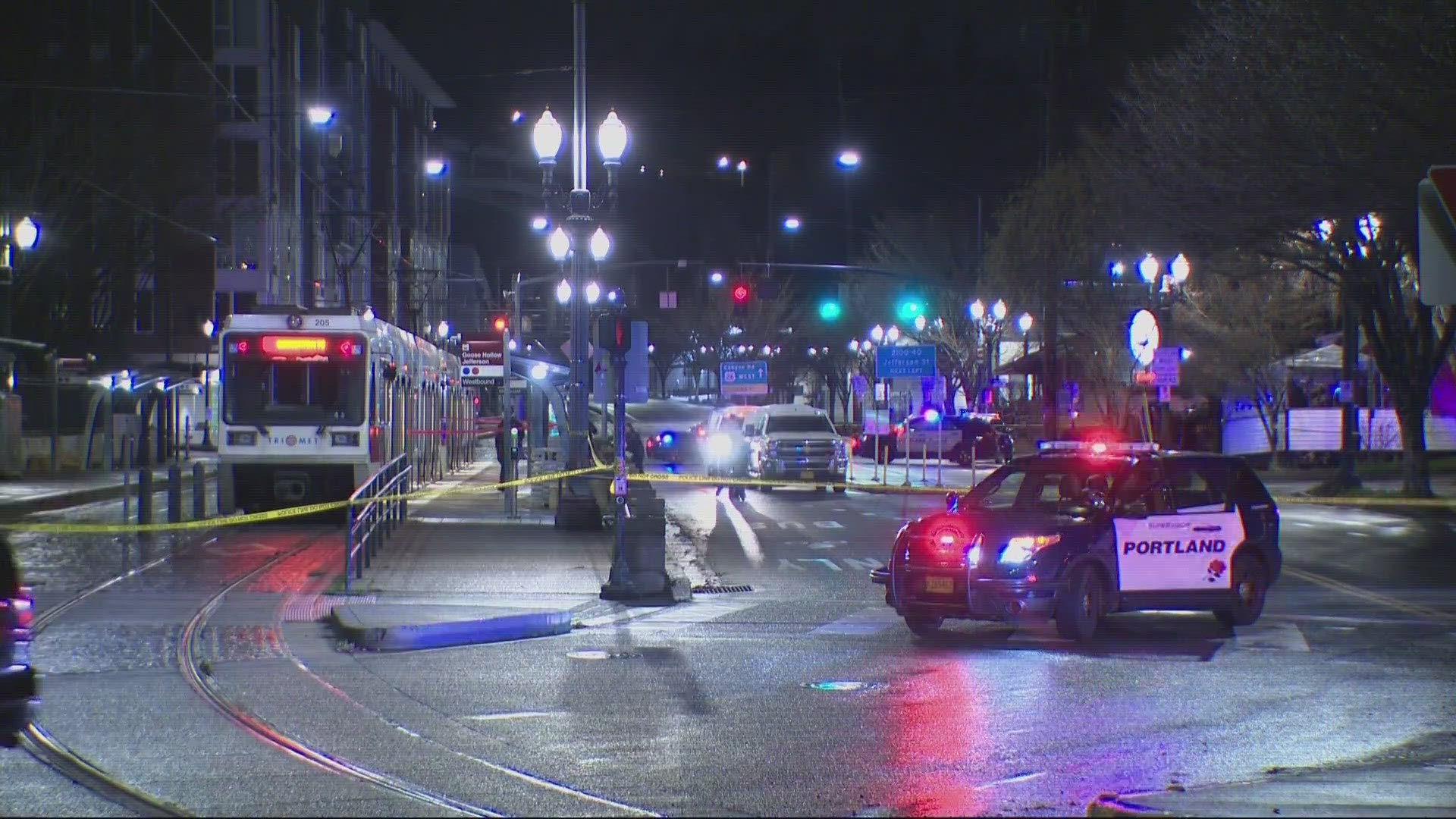 Portland Police: Man dead after stabbing on MAX train platform; suspect ...