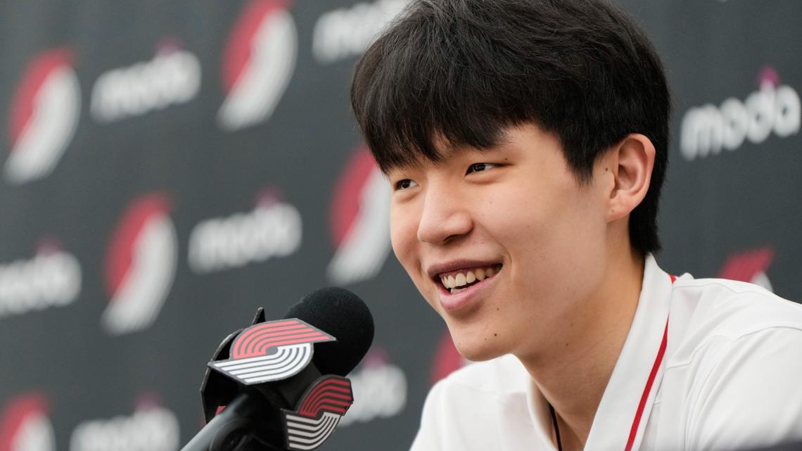 Blazers introduce Yang Hansen, 7-foot-1 Chinese NBA draft pick | kgw.com